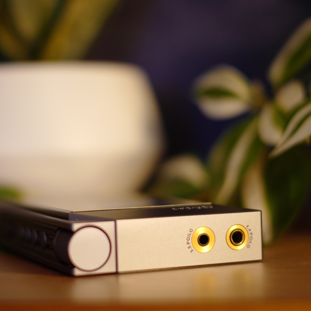 Quloos MUB5 Portable Discrete R2R Ladder DAC/Amp – Nihilo Audio